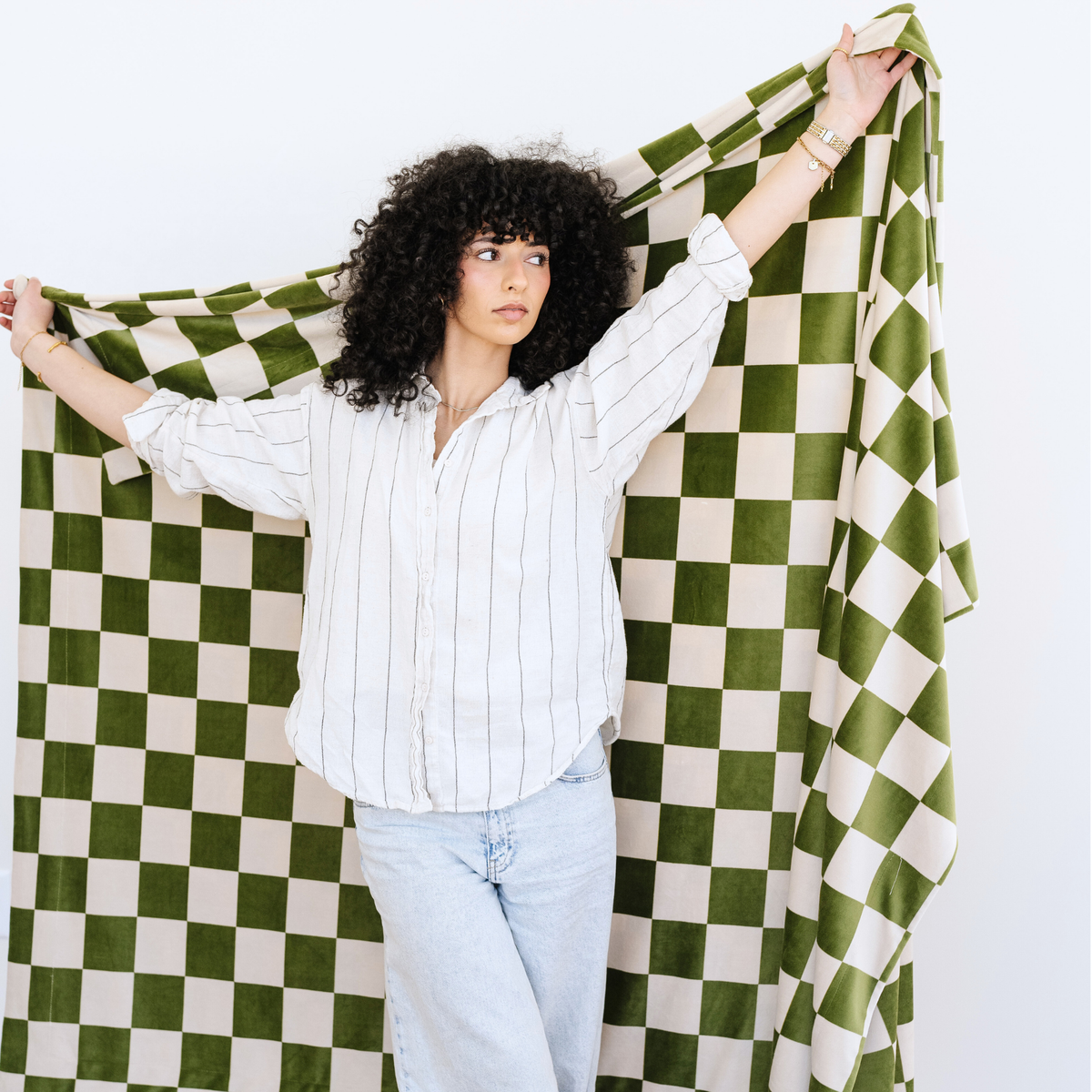 MINKY STRETCH XL THROW BLANKETS – Three Little Tots